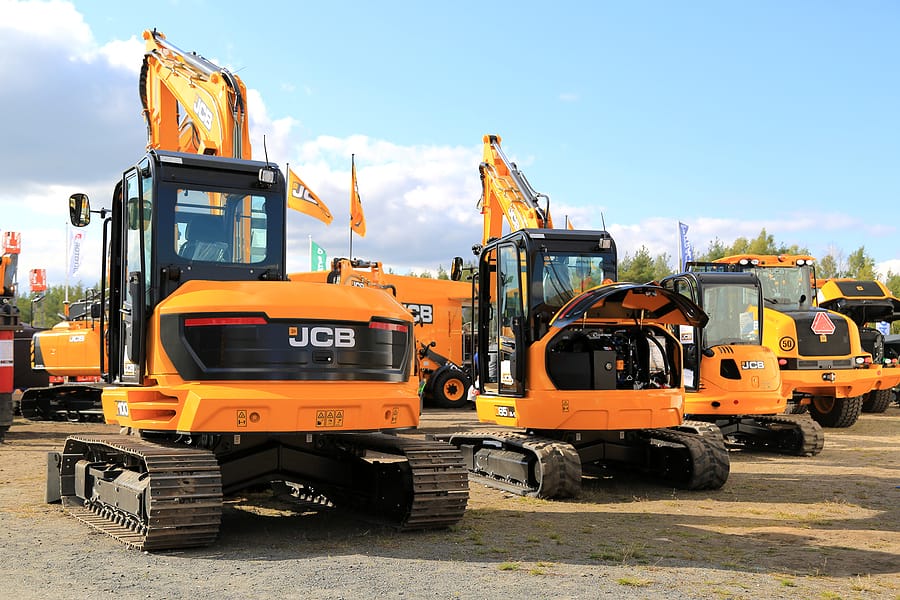 JCB Restores Vintage Digger For 75th Anniversary | JCB Workwear